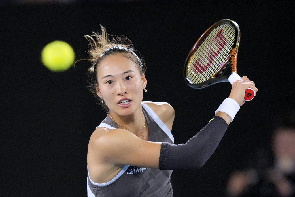 Zheng wins indoors as Day 1 of the Australian Open is disrupted by rain ...